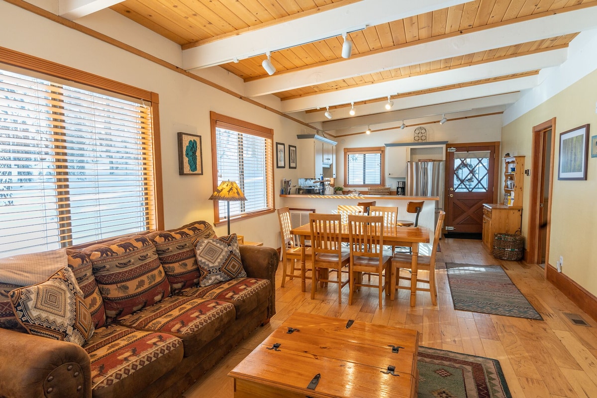 Romantic Getaway? You Need One Of These 6 Lake Tahoe Cabins | Epic Lake ...